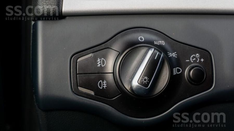 Grey Audi A4 2015 in Riga, with an engine capacity of 2.00 L and mileage of 326 thousand km for 8290 €, photo 25 on AUTOMOTO.COM.LV