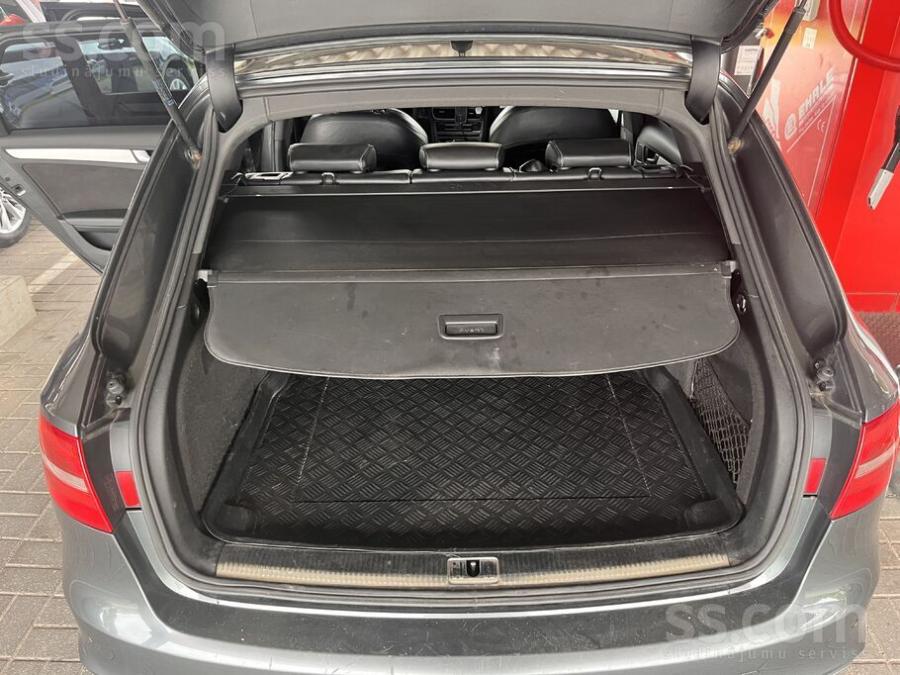 Pelēks Audi A4 2015 Rīga, ar dzinēja tilpumu 2.00 L un nobraukumu 316 tūkst. km par 10550 €, foto 5 vietnē AUTOMOTO.COM.LV