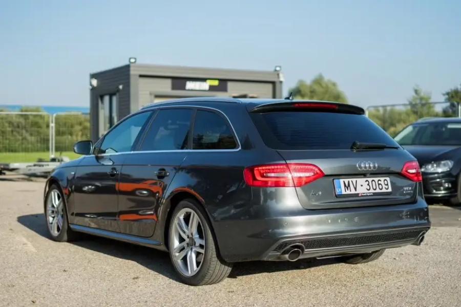 Pelēks Audi A4 2015 Liepāja, ar dzinēja tilpumu 3.00 L un nobraukumu 216 tūkst. km par 14500 €, foto 3 vietnē AUTOMOTO.COM.LV