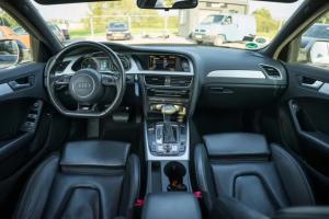 Pelēks Audi A4 2015 Liepāja, ar dzinēja tilpumu 3.00 L un nobraukumu 216 tūkst. km par 14500 €, foto 32 vietnē AUTOMOTO.COM.LV