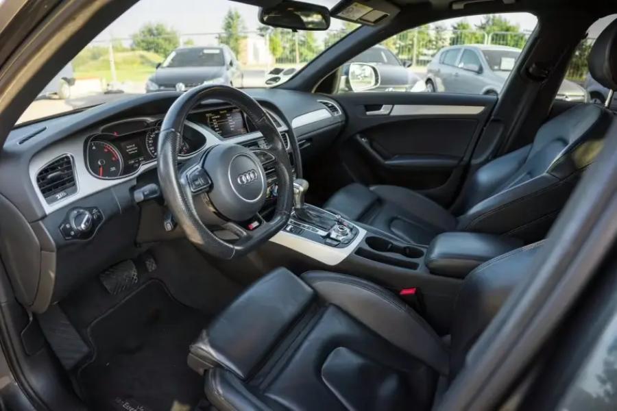 Pelēks Audi A4 2015 Liepāja, ar dzinēja tilpumu 3.00 L un nobraukumu 216 tūkst. km par 14500 €, foto 33 vietnē AUTOMOTO.COM.LV