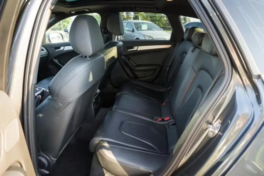 Pelēks Audi A4 2015 Liepāja, ar dzinēja tilpumu 3.00 L un nobraukumu 216 tūkst. km par 14500 €, foto 34 vietnē AUTOMOTO.COM.LV