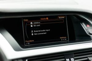 Pelēks Audi A4 2015 Rīga, ar dzinēja tilpumu 2.00 L un nobraukumu 198 tūkst. km par 11500 €, foto 14 vietnē AUTOMOTO.COM.LV