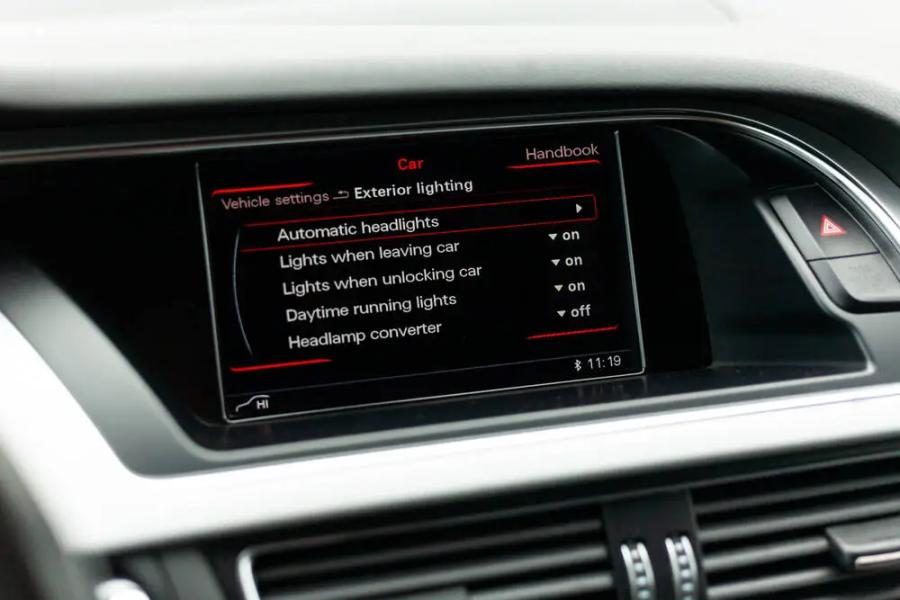 Pelēks Audi A4 2015 Rīga, ar dzinēja tilpumu 2.00 L un nobraukumu 198 tūkst. km par 11500 €, foto 15 vietnē AUTOMOTO.COM.LV