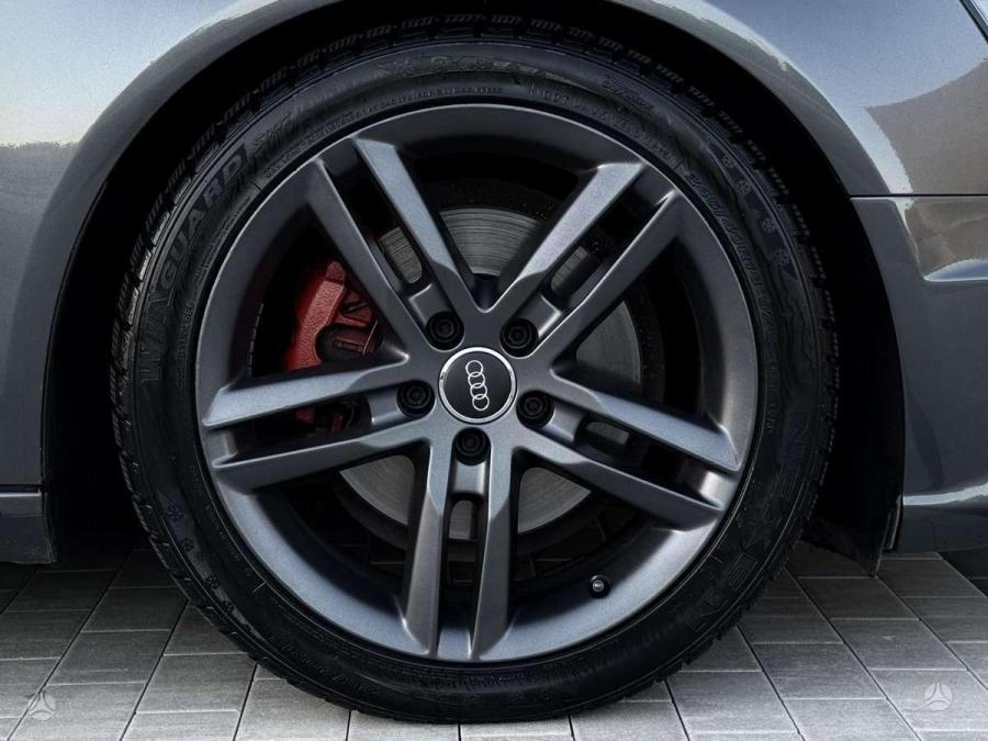 Grey Audi A4 2015 in Siauliai, with an engine capacity of 1.97 L and mileage of 258 thousand km for 9990 €, photo 36 on AUTOMOTO.COM.LV