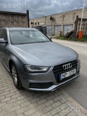 Grey Audi A4 2015 in Tukums, with an engine capacity of 2.00 L and mileage of 288 thousand km for 7000 €, photo 4 on AUTOMOTO.COM.LV
