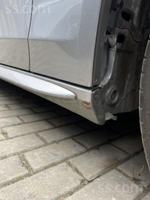 Grey Audi A4 2015 in Tukums, with an engine capacity of 2.00 L and mileage of 288 thousand km for 7000 €, photo 21 on AUTOMOTO.COM.LV