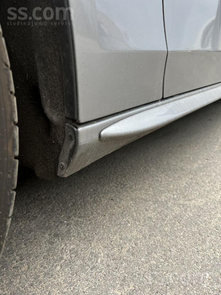 Grey Audi A4 2015 in Tukums, with an engine capacity of 2.00 L and mileage of 288 thousand km for 7000 €, photo 22 on AUTOMOTO.COM.LV