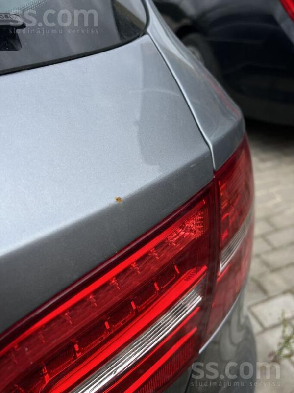 Audi A4 2015 in Tukums on AUTOMOTO.COM.LV Grey Audi A4 2015 in Tukums, with an engine capacity of 2.00 L and mileage of 288 thousand km for 7000 €, photo 7 on AUTOMOTO.COM.LV