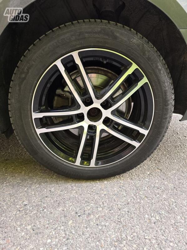 Grey Audi A4 2016 in Vilnius, with an engine capacity of 2.00 L and mileage of 297 thousand km for 10550 €, photo 9 on AUTOMOTO.COM.LV