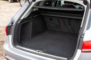 Grey Audi A4 2016 in Riga, with an engine capacity of 2.00 L and mileage of 209 thousand km for 11995 €, photo 12 on AUTOMOTO.COM.LV