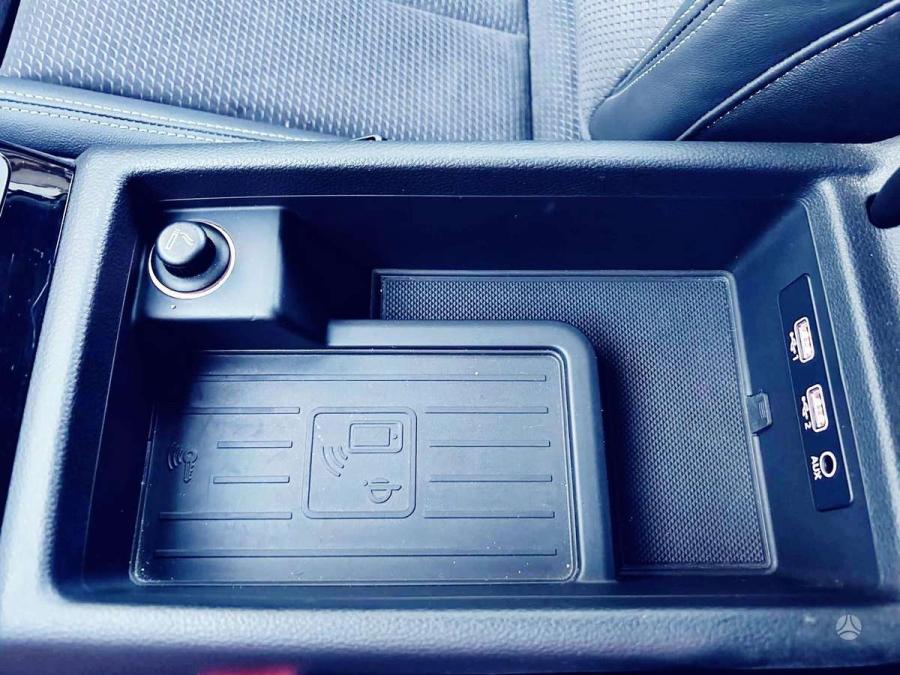 Grey Audi A4 2016 in Marijampole, with an engine capacity of 2.97 L and mileage of 221 thousand km for 17000 €, photo 16 on AUTOMOTO.COM.LV