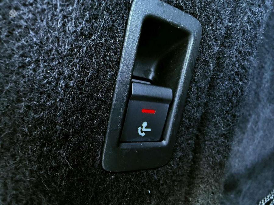 Grey Audi A4 2016 in Kaunas, with an engine capacity of 1.97 L and mileage of 267 thousand km for 11900 €, photo 17 on AUTOMOTO.COM.LV