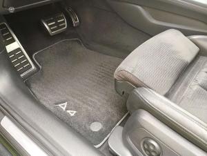 Grey Audi A4 2016 in Panevezys, with an engine capacity of 1.97 L and mileage of 240 thousand km for 15970 €, photo 21 on AUTOMOTO.COM.LV
