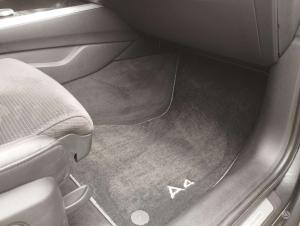 Grey Audi A4 2016 in Panevezys, with an engine capacity of 1.97 L and mileage of 240 thousand km for 15970 €, photo 22 on AUTOMOTO.COM.LV