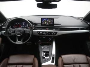 Grey Audi A4 2017 in Vilnius, with an engine capacity of 2.00 L and mileage of 214 thousand km for 14199 €, photo 3 on AUTOMOTO.COM.LV