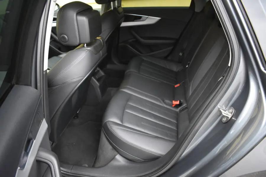 Pelēks Audi A4 2017 Talsi, ar dzinēja tilpumu 2.00 L un nobraukumu 209 tūkst. km par 11900 €, foto 9 vietnē AUTOMOTO.COM.LV