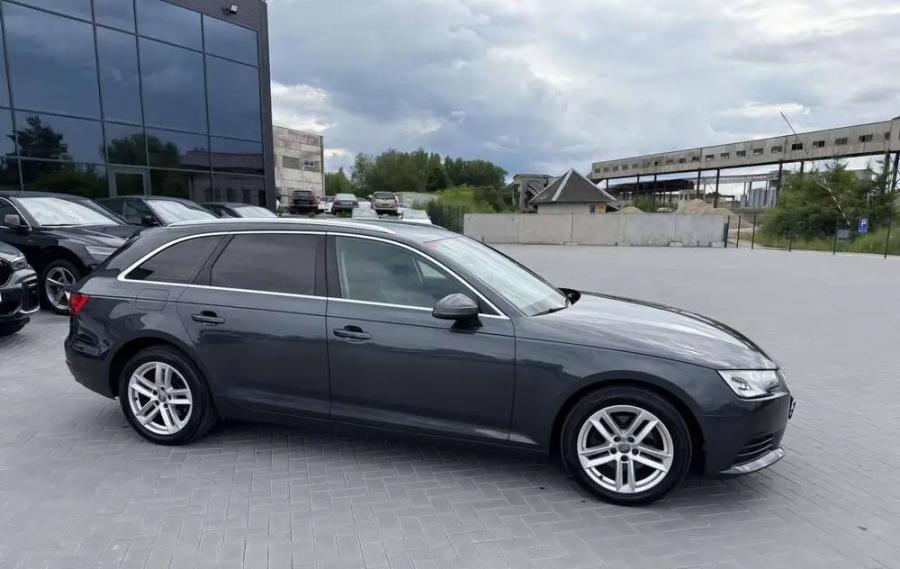 Pelēks Audi A4 2017 Telšiai, ar dzinēja tilpumu 2.00 L un nobraukumu 248 tūkst. km par 9990 €, foto 3 vietnē AUTOMOTO.COM.LV