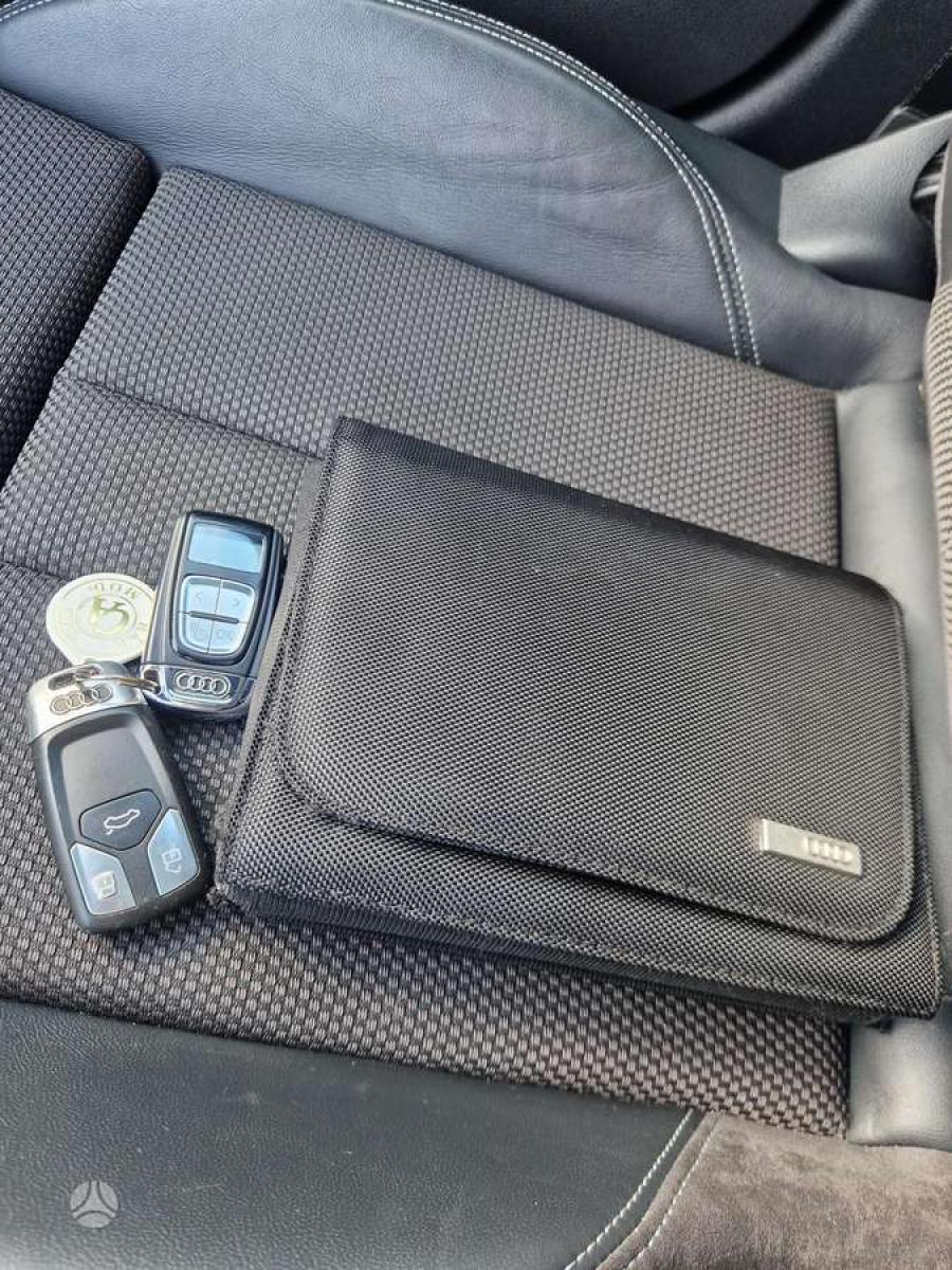 Grey Audi A4 2017 in Siauliai, with an engine capacity of 1.97 L and mileage of 280 thousand km for 14750 €, photo 39 on AUTOMOTO.COM.LV