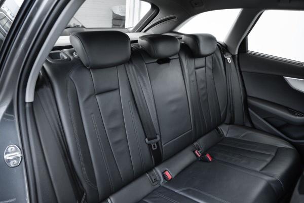 Grey Audi A4 2017 in Riga, with an engine capacity of 2.00 L and mileage of 191 thousand km for 13950 €, photo 7 on AUTOMOTO.COM.LV