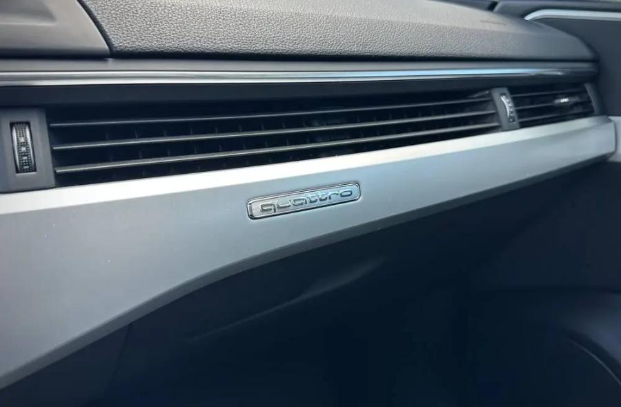 Grey Audi A4 2017 in Rezekne, with an engine capacity of 2.00 L and mileage of 200 thousand km for 15990 €, photo 23 on AUTOMOTO.COM.LV