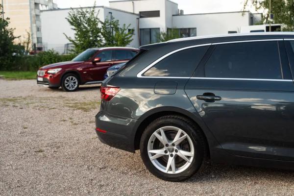 Pelēks Audi A4 2017 Liepāja, ar dzinēja tilpumu 1.40 L un nobraukumu 195 tūkst. km par 12950 €, foto 5 vietnē AUTOMOTO.COM.LV