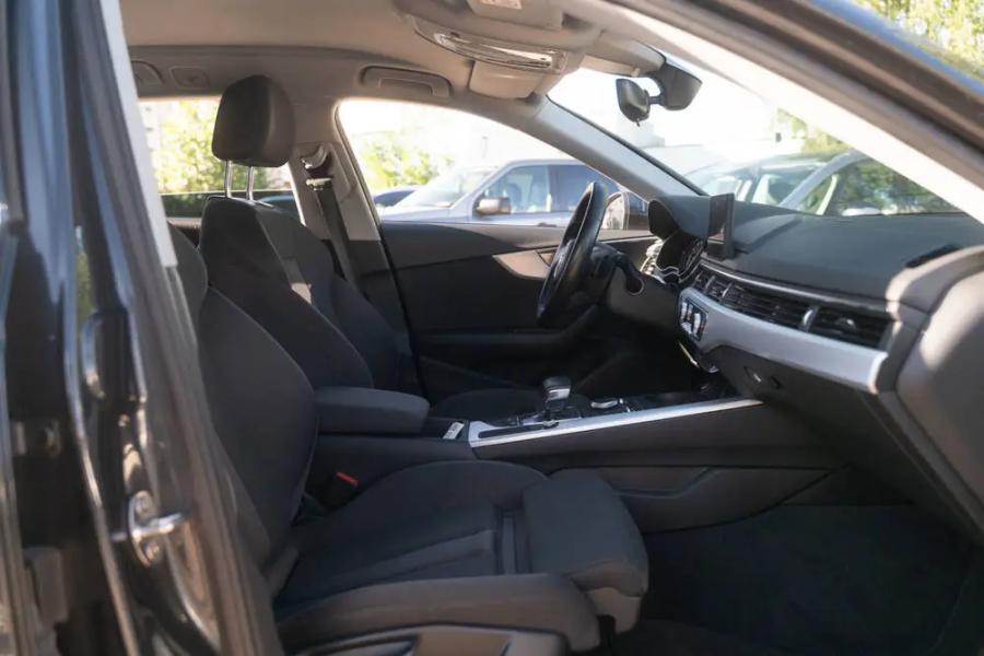 Pelēks Audi A4 2017 Liepāja, ar dzinēja tilpumu 1.40 L un nobraukumu 195 tūkst. km par 12950 €, foto 25 vietnē AUTOMOTO.COM.LV