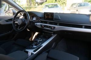 Pelēks Audi A4 2017 Liepāja, ar dzinēja tilpumu 1.40 L un nobraukumu 195 tūkst. km par 12950 €, foto 27 vietnē AUTOMOTO.COM.LV
