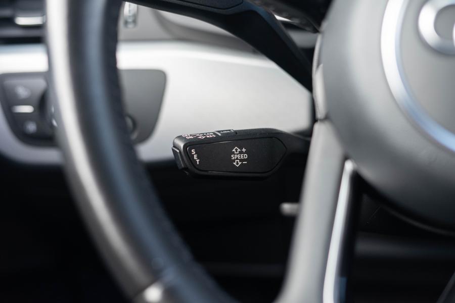 Grey Audi A4 2017 in Riga, with an engine capacity of 2.00 L and mileage of 210 thousand km for 12770 €, photo 20 on AUTOMOTO.COM.LV