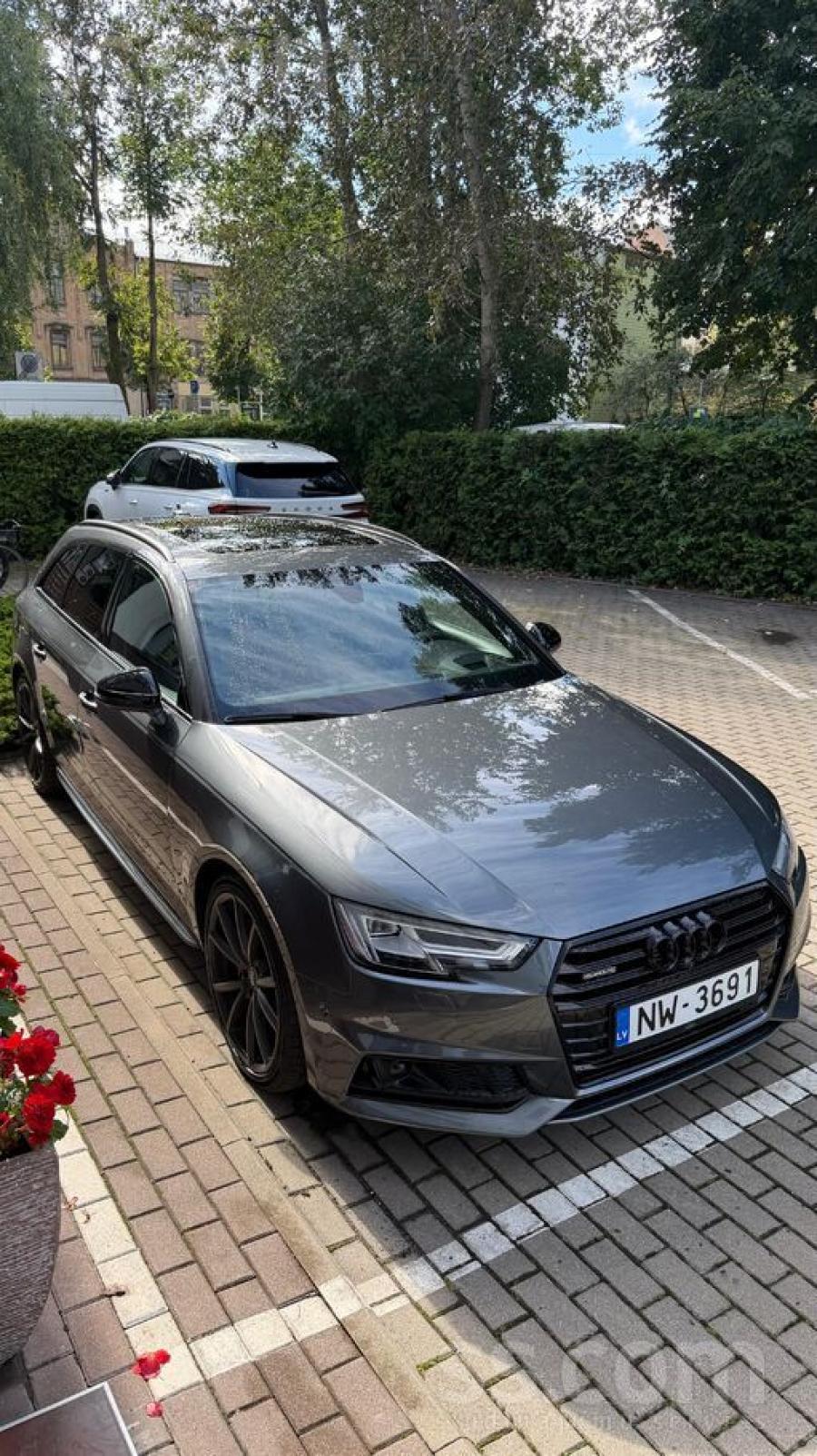 Grey Audi A4 2017 in Riga, with an engine capacity of 3.00 L and mileage of 156 thousand km for 21750 €, photo 1 on AUTOMOTO.COM.LV