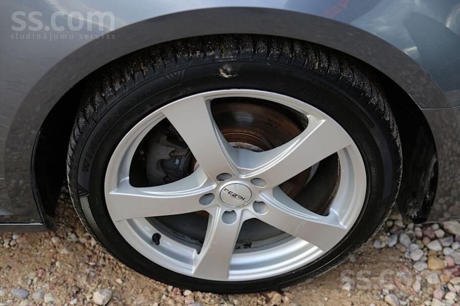Grey Audi A4 2018 in Tukums, with an engine capacity of 2.00 L and mileage of 309 thousand km for 11490 €, photo 26 on AUTOMOTO.COM.LV