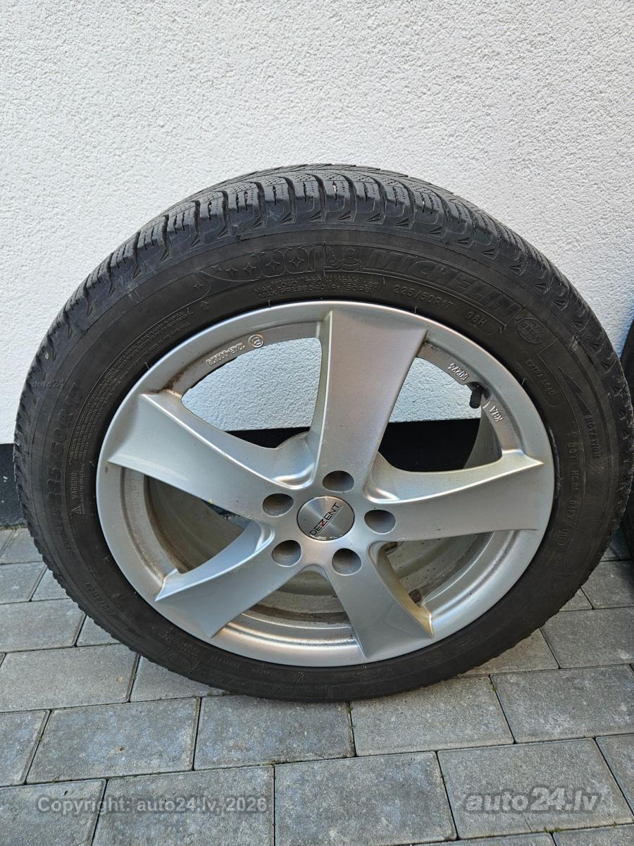 Pelēks Audi A4 2018 Tallina, ar dzinēja tilpumu 2.00 L un nobraukumu 78 tūkst. km par 16097 €, foto 16 vietnē AUTOMOTO.COM.LV