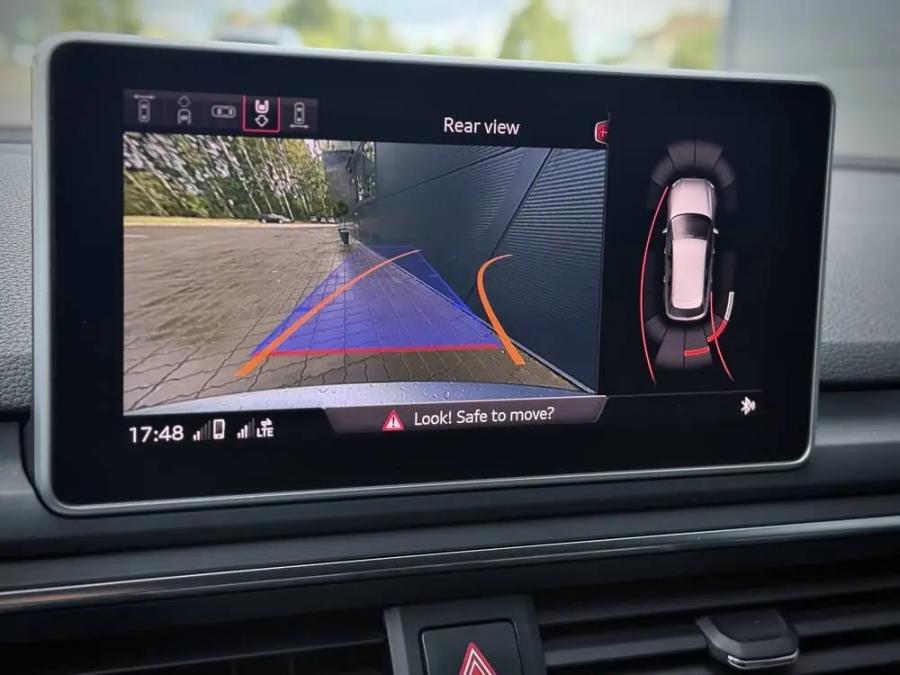 Grey Audi A4 2018 in Riga, with an engine capacity of 3.00 L and mileage of 215 thousand km for 17995 €, photo 13 on AUTOMOTO.COM.LV