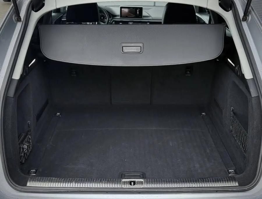 Grey Audi A4 2018 in Riga, with an engine capacity of 3.00 L and mileage of 215 thousand km for 17995 €, photo 24 on AUTOMOTO.COM.LV