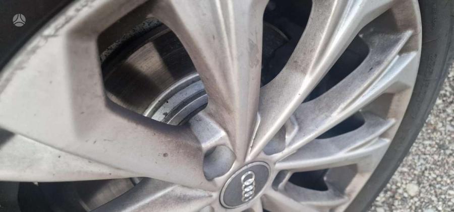 Grey Audi A4 2018 in Prienai, with an engine capacity of 2.00 L and mileage of 212 thousand km for 5000 €, photo 17 on AUTOMOTO.COM.LV