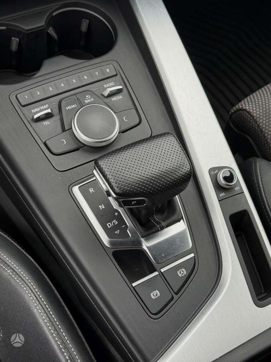 Grey Audi A4 2018 in Kaunas, with an engine capacity of 2.00 L and mileage of 215 thousand km for 13200 €, photo 23 on AUTOMOTO.COM.LV