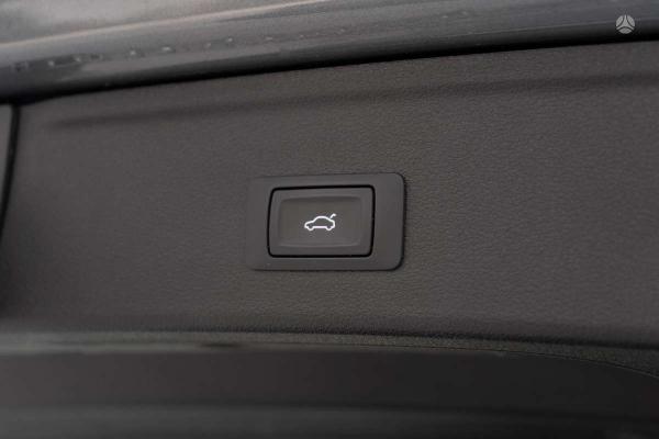 Grey Audi A4 2019 in Marijampole, with an engine capacity of 1.97 L and mileage of 222 thousand km for 16950 €, photo 11 on AUTOMOTO.COM.LV