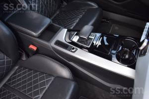 Grey Audi A4 2019 in Riga, with an engine capacity of 2.00 L and mileage of 182 thousand km for 19500 €, photo 15 on AUTOMOTO.COM.LV