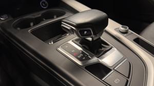 Pelēks Audi A4 2019 Rīga, ar dzinēja tilpumu 2.00 L un nobraukumu 135 tūkst. km par 17990 €, foto 16 vietnē AUTOMOTO.COM.LV
