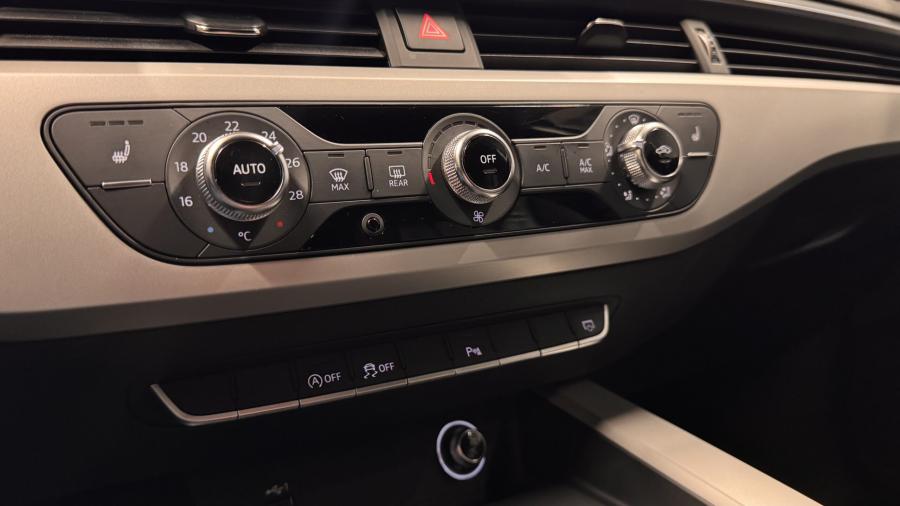 Pelēks Audi A4 2019 Rīga, ar dzinēja tilpumu 2.00 L un nobraukumu 135 tūkst. km par 17990 €, foto 17 vietnē AUTOMOTO.COM.LV