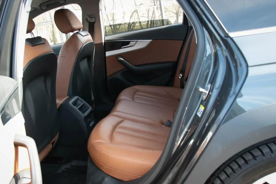 Grey Audi A4 2019 in Tukums, with an engine capacity of 2.00 L and mileage of 282 thousand km for 15990 €, photo 8 on AUTOMOTO.COM.LV
