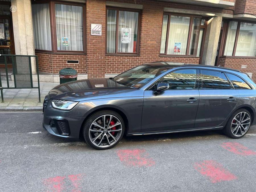 Pelēks Audi A4 2020 Utena, ar dzinēja tilpumu 2.97 L un nobraukumu 240 tūkst. km par 16700 €, foto 1 vietnē AUTOMOTO.COM.LV