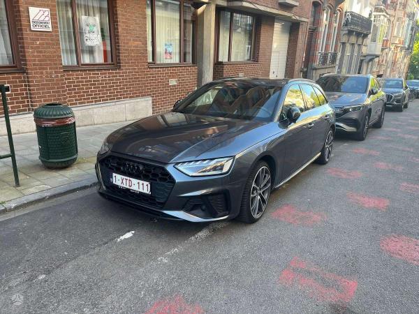 Grey Audi A4 2020 in Utena, with an engine capacity of 2.97 L and mileage of 240 thousand km for 16700 €, photo 2 on AUTOMOTO.COM.LV