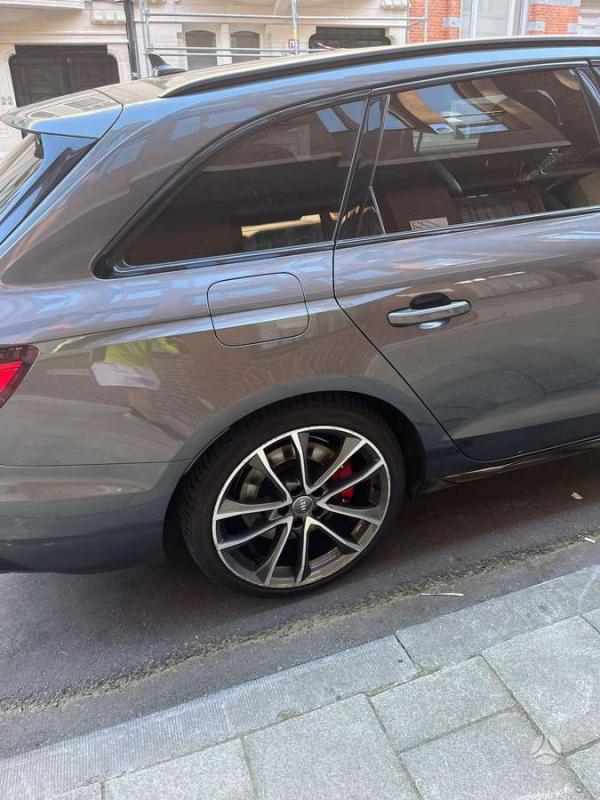 Grey Audi A4 2020 in Utena, with an engine capacity of 2.97 L and mileage of 240 thousand km for 16700 €, photo 7 on AUTOMOTO.COM.LV