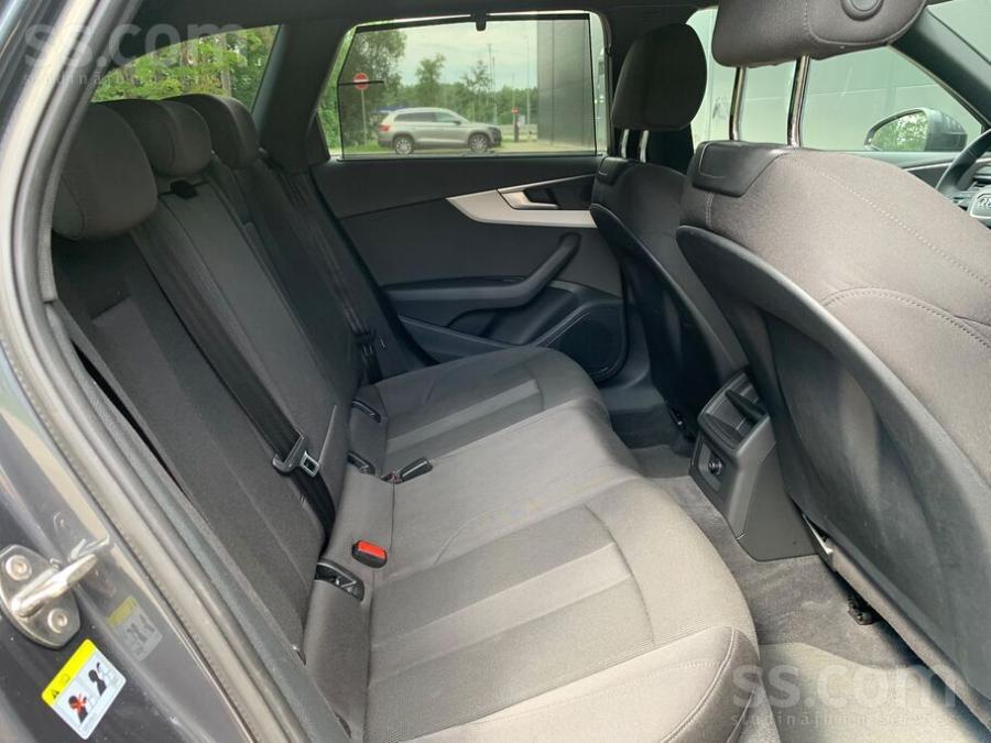 Pelēks Audi A4 2023 Rīga, ar dzinēja tilpumu 2.00 L un nobraukumu 229 tūkst. km par 16999 €, foto 14 vietnē AUTOMOTO.COM.LV