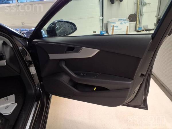 Pelēks Audi A4 2024 Rīga, ar dzinēja tilpumu 2.00 L un nobraukumu 12 tūkst. km par 29900 €, foto 8 vietnē AUTOMOTO.COM.LV