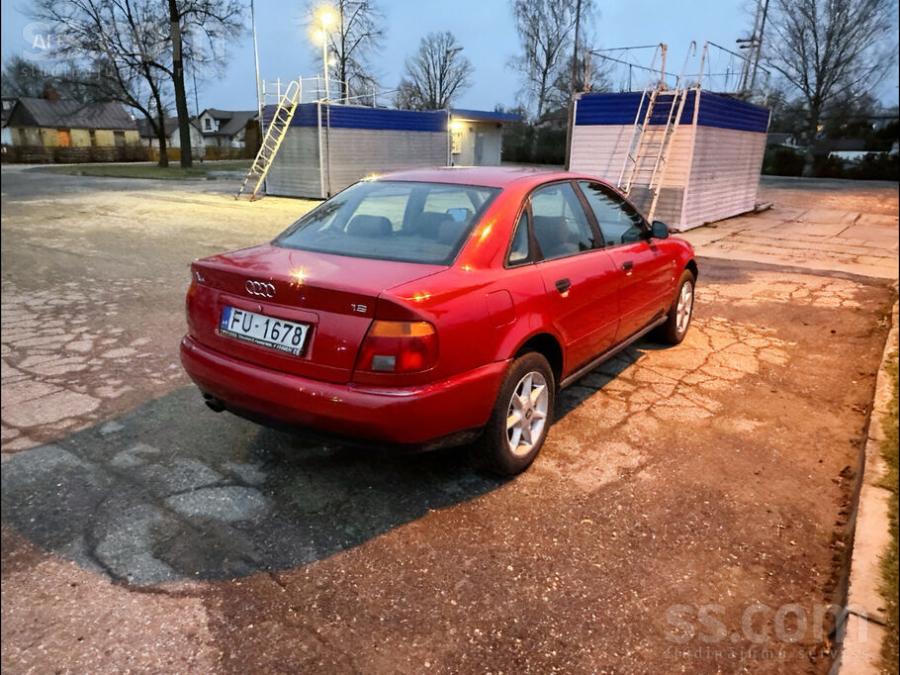 Oranžs Audi A4 1995 Jelgava, ar dzinēja tilpumu 1.80 L un nobraukumu 235 tūkst. km par 1350 €, foto 5 vietnē AUTOMOTO.COM.LV