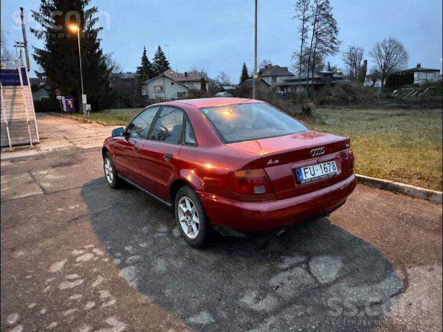 Oranžs Audi A4 1995 Jelgava, ar dzinēja tilpumu 1.80 L un nobraukumu 235 tūkst. km par 1350 €, foto 7 vietnē AUTOMOTO.COM.LV