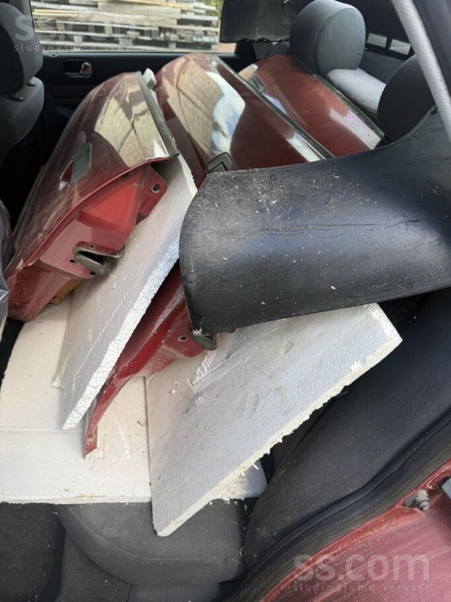 Oranžs Audi A4 1995 Rīga, ar dzinēja tilpumu 1.90 L un nobraukumu 392 tūkst. km par 200 €, foto 5 vietnē AUTOMOTO.COM.LV