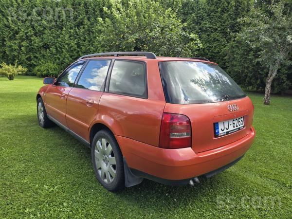 Oranžs Audi A4 2001 Cēsis, ar dzinēja tilpumu 1.90 L un nobraukumu 417 tūkst. km par 1690 €, foto 3 vietnē AUTOMOTO.COM.LV